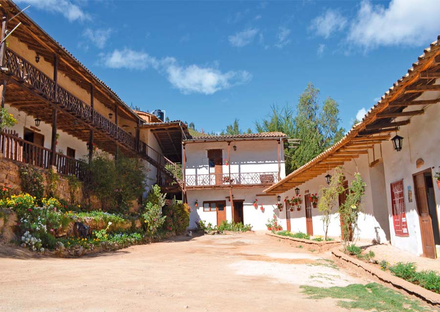 Casona Hacienda Santa María: El tapial tarmeño, entre la tradición e ...